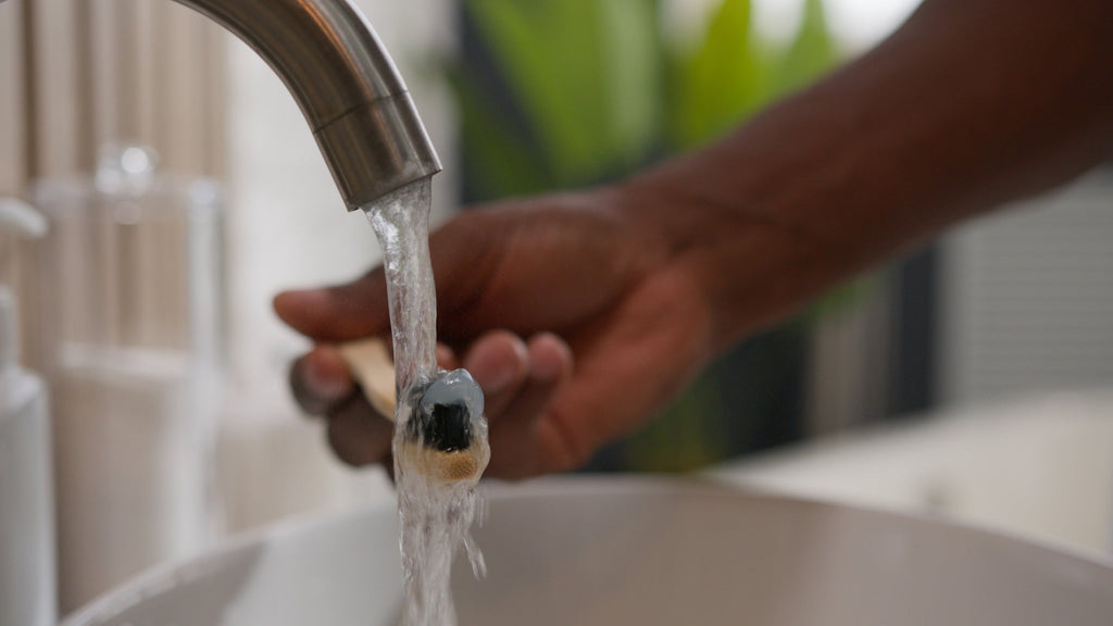Bleeding Gums and Leaky Gut: Is There a Hidden Connection? – Gutology